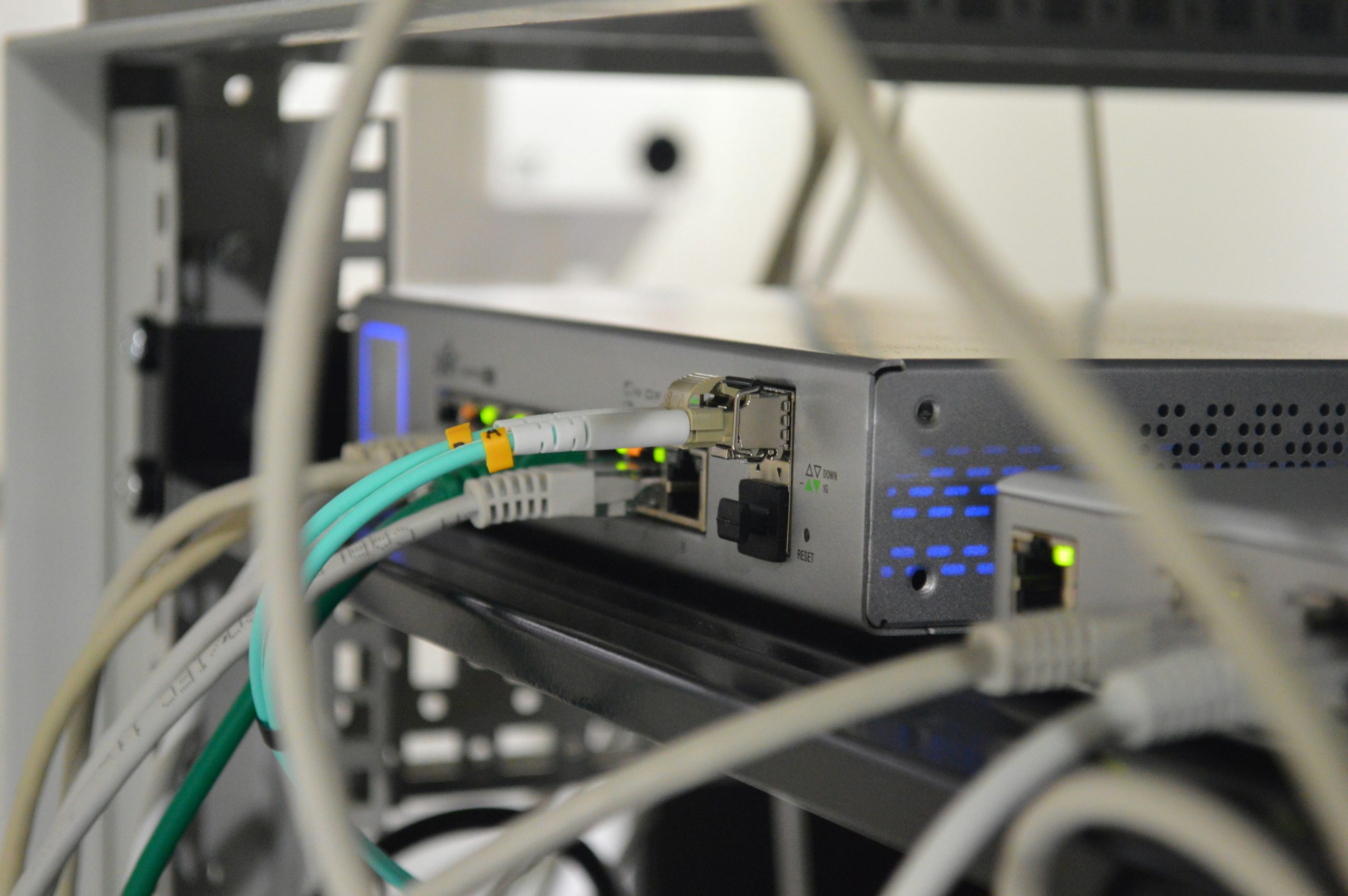 Standards for 10Gb Ethernet: A Comprehensive Overview - Linden ...