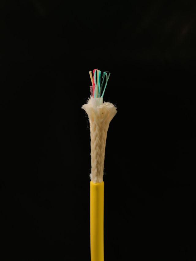 LINDEN-SPE-7107-4 Hybrid (-049) Buoyant Hybrid Cable - Linden Photonics Inc